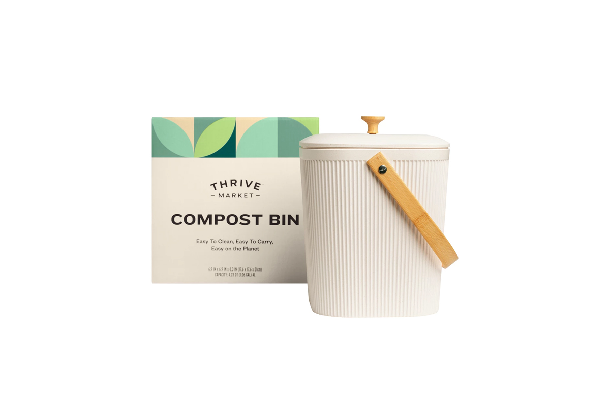 10 Straightforward Items: Kitchen Compost Bins - Decor-Ddecoraty