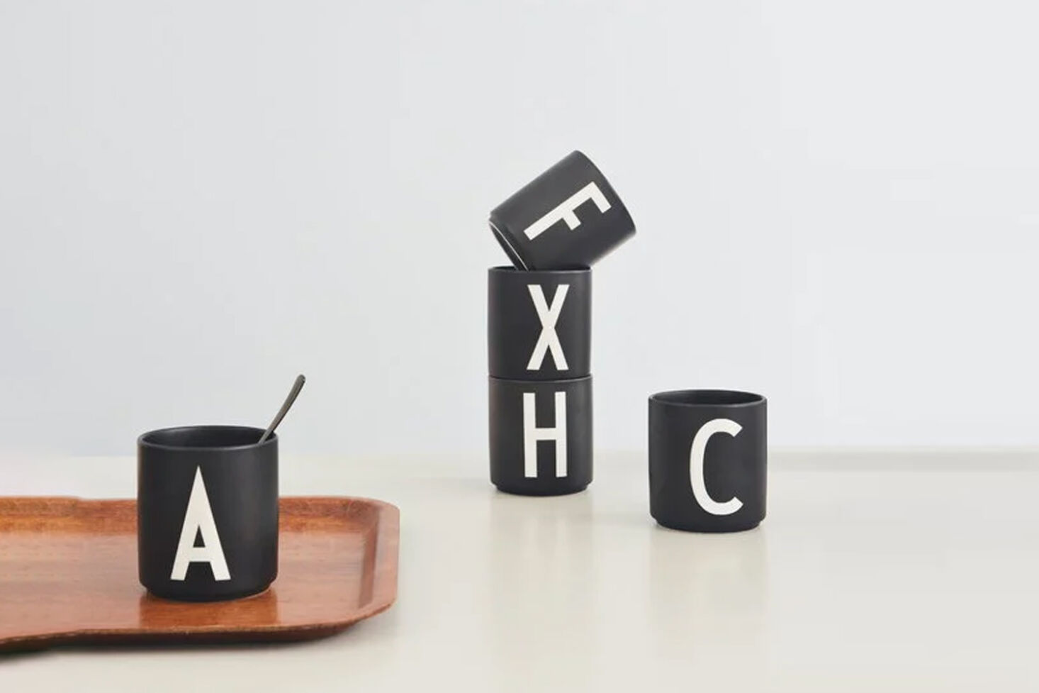 Modern Monogram Embroidered and Printed Monogramming: 10 Easy Pieces