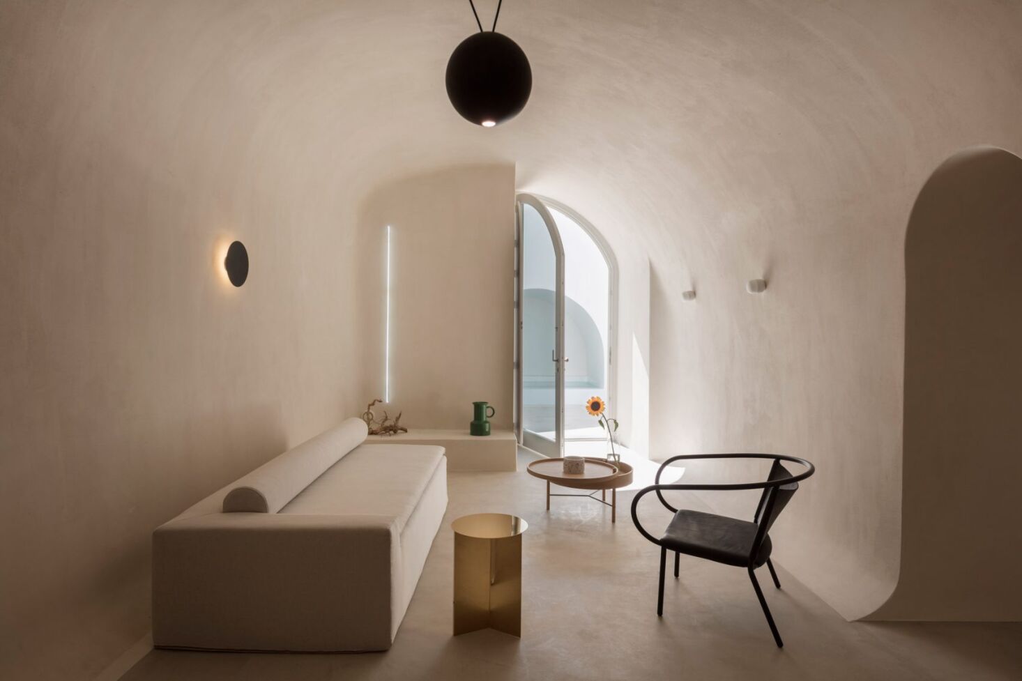 Cave House Trend: The Appeal of Curves in the Home