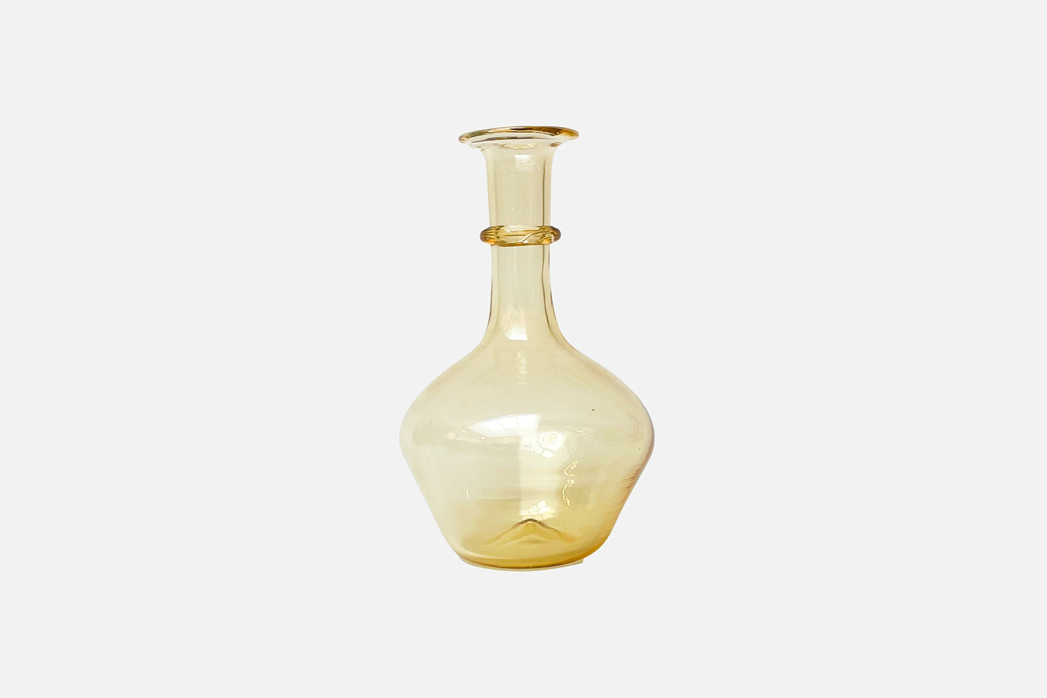 Casual Wine Decanters and Serving Carafes: 10 Easy Pieces
