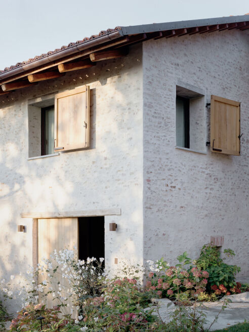 A 200-year old Italian farmhouse is reimagined for a fashion designer ...