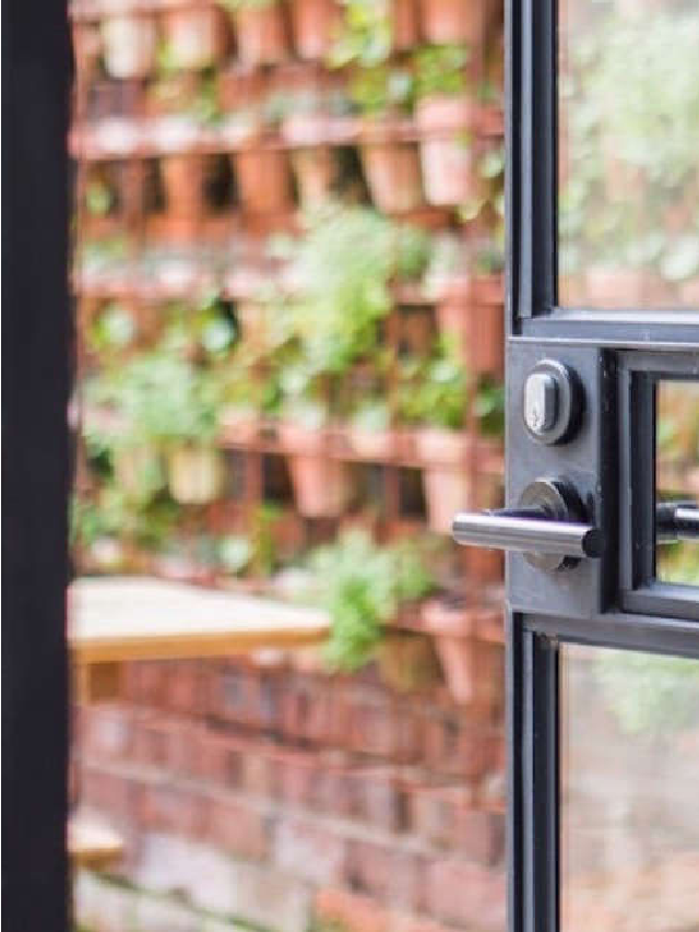 Hardscaping 101: Steel Factory-Style Windows and Doors - Gardenista Web ...