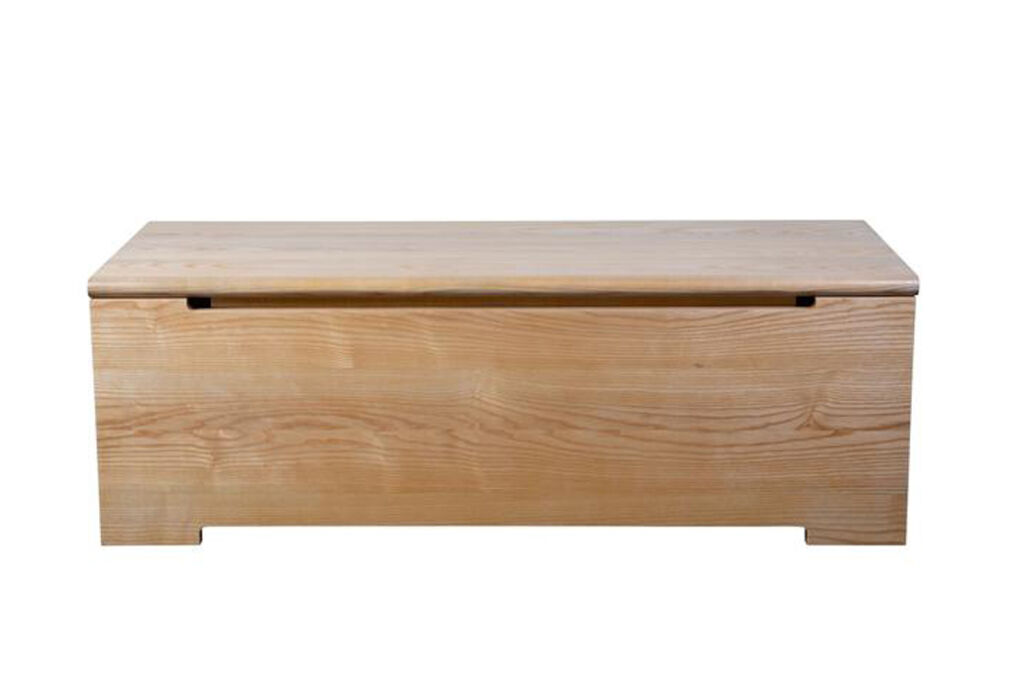 10 Best Wooden Blanket Chests for Storage: 10 Easy Pieces