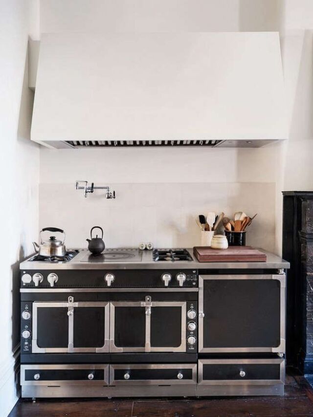 6 Château-Style Cooking Ranges for the Luxe Holiday Kitchen ...