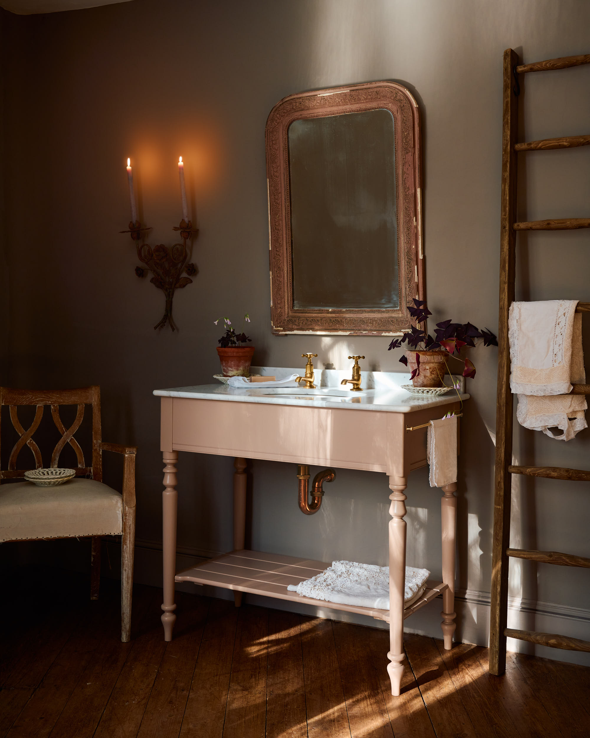 Victorian Washstand from deVOL: The Prettiest Pink Bathroom Vanity