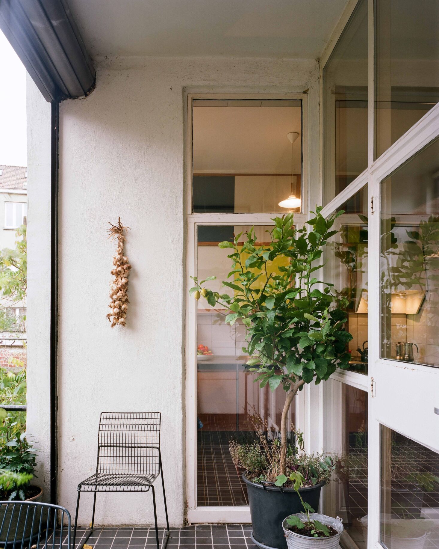 A 1951 Brussels Kitchen by Willy Van der Meeren Masterfully Updated