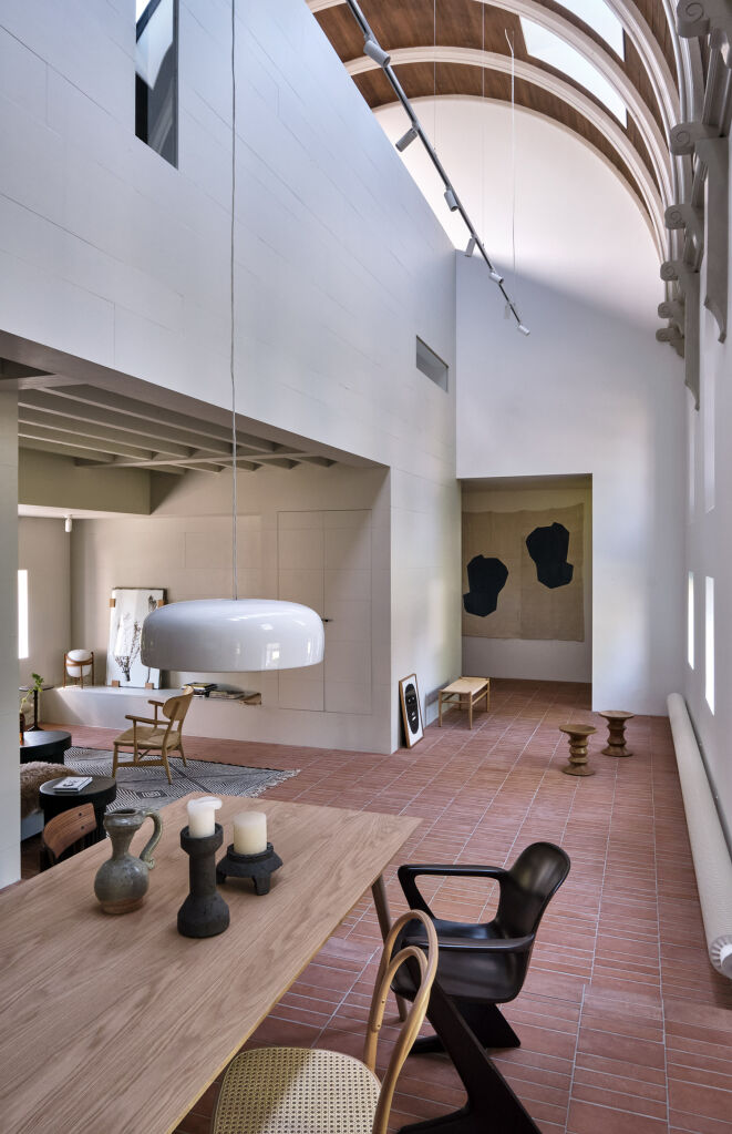 Chapel of Love: A Converted Seminary Chapel in North Holland by Studio ...