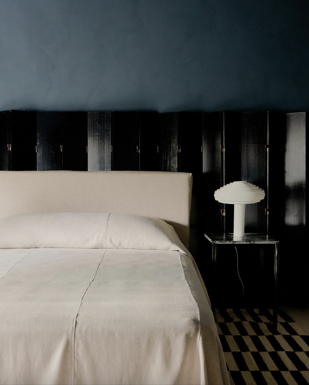 Trend Alert: 7 Folding Screens in the Bedroom (Headboard Edition ...