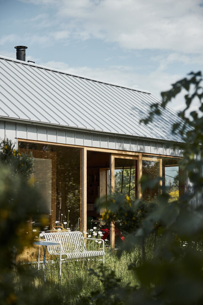 Karen Kjaergaard's Summer House in Sjællands Odde, Denmark: A Tour of ...