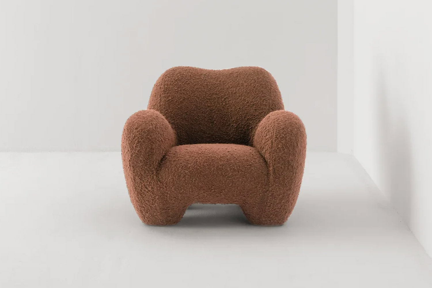 Best Puffy Sculptural Lounge Statement Chairs: 10 Easy Pieces