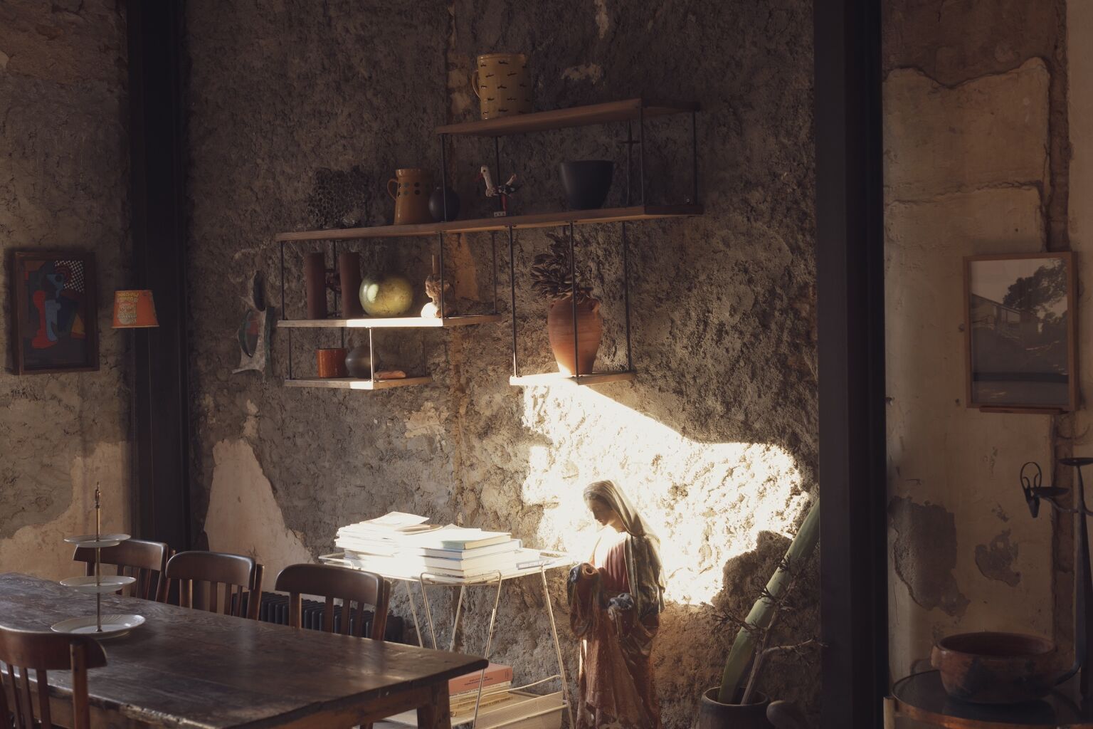 Samena in Marseille: A Seaside Romantic Ruin Turned Chic Rental House