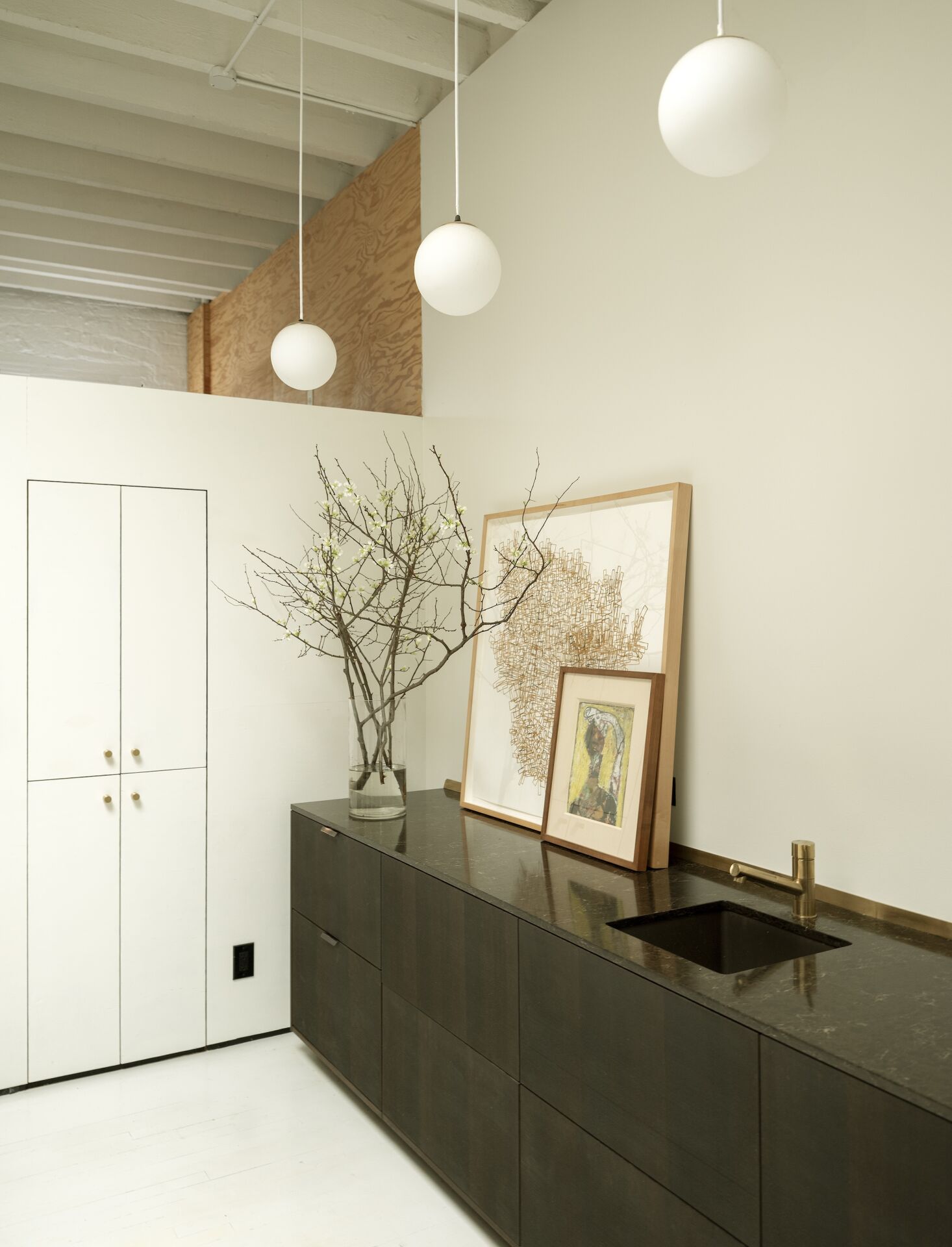 Brick Warehouse Transformed into Live-Work Quarters and Art Gallery in ...