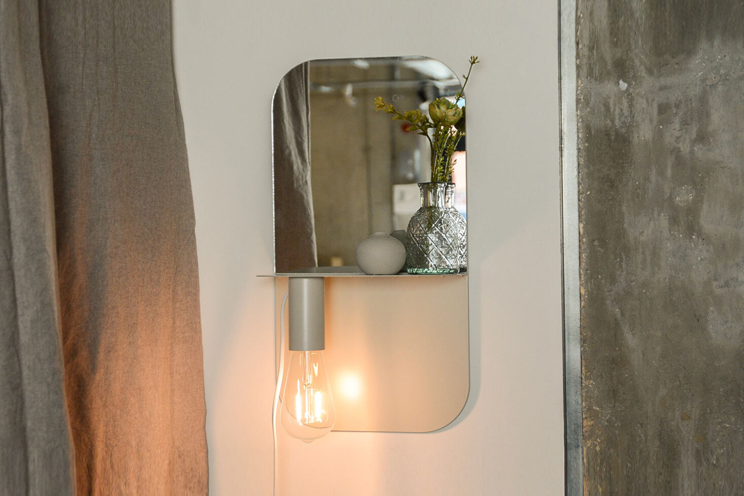 Best Bedside Wall Shelves with Lamps: 10 Easy Pieces