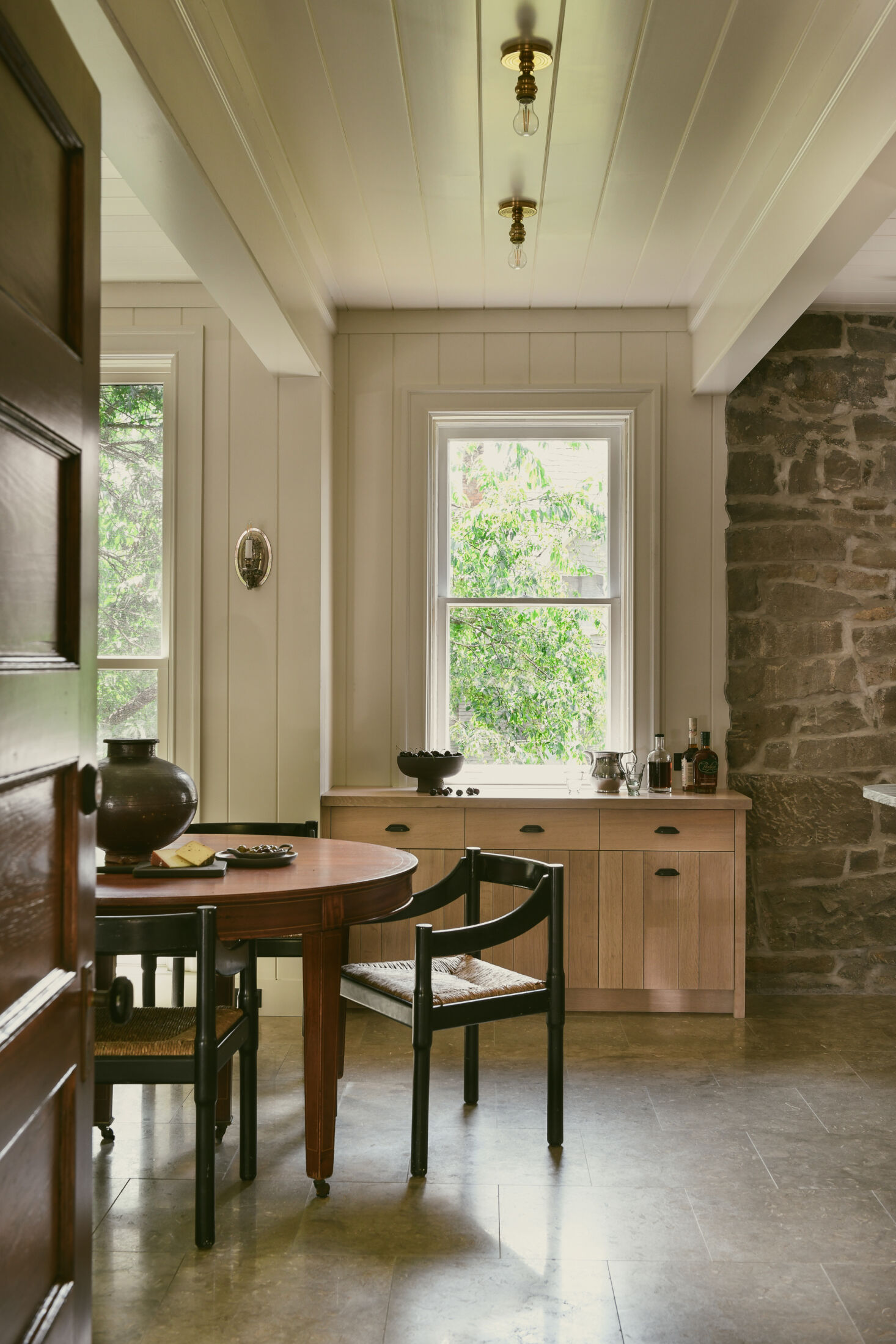 Inside an Earthy Kitchen in the Suburbs of Pittsburgh