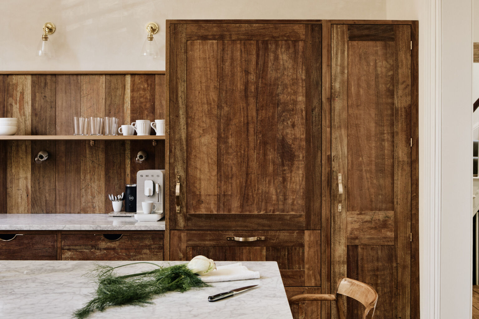 A New London Kitchen Tailor-made for Its Georgian Townhouse Setting