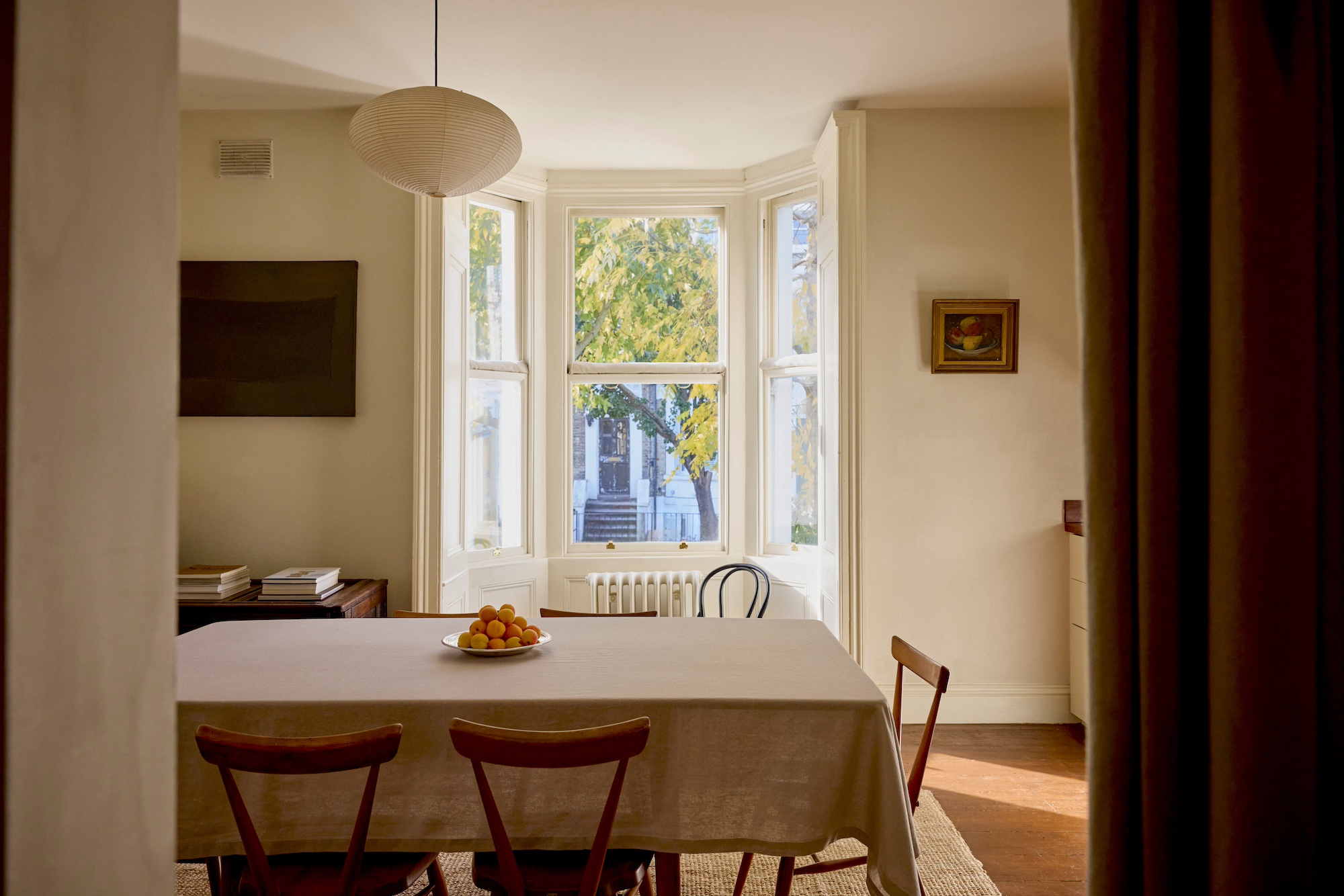 Small Apartment Living: A Tiny South London Flat Has Ample Style