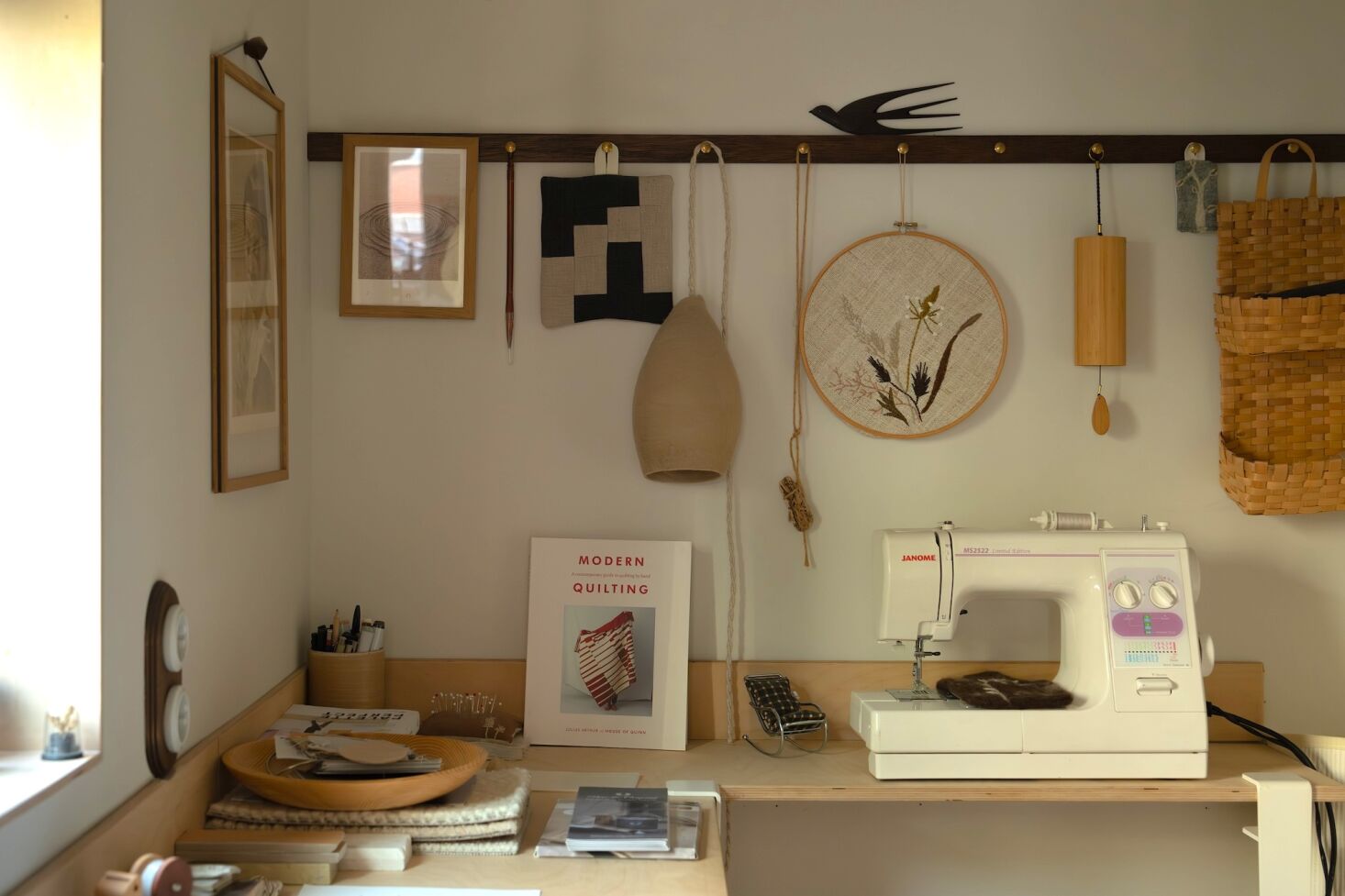 A Tiny Trendy Residence Workplace Crammed with DIY Design Concepts ...