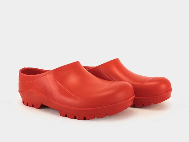Italian Garden Clogs in Red