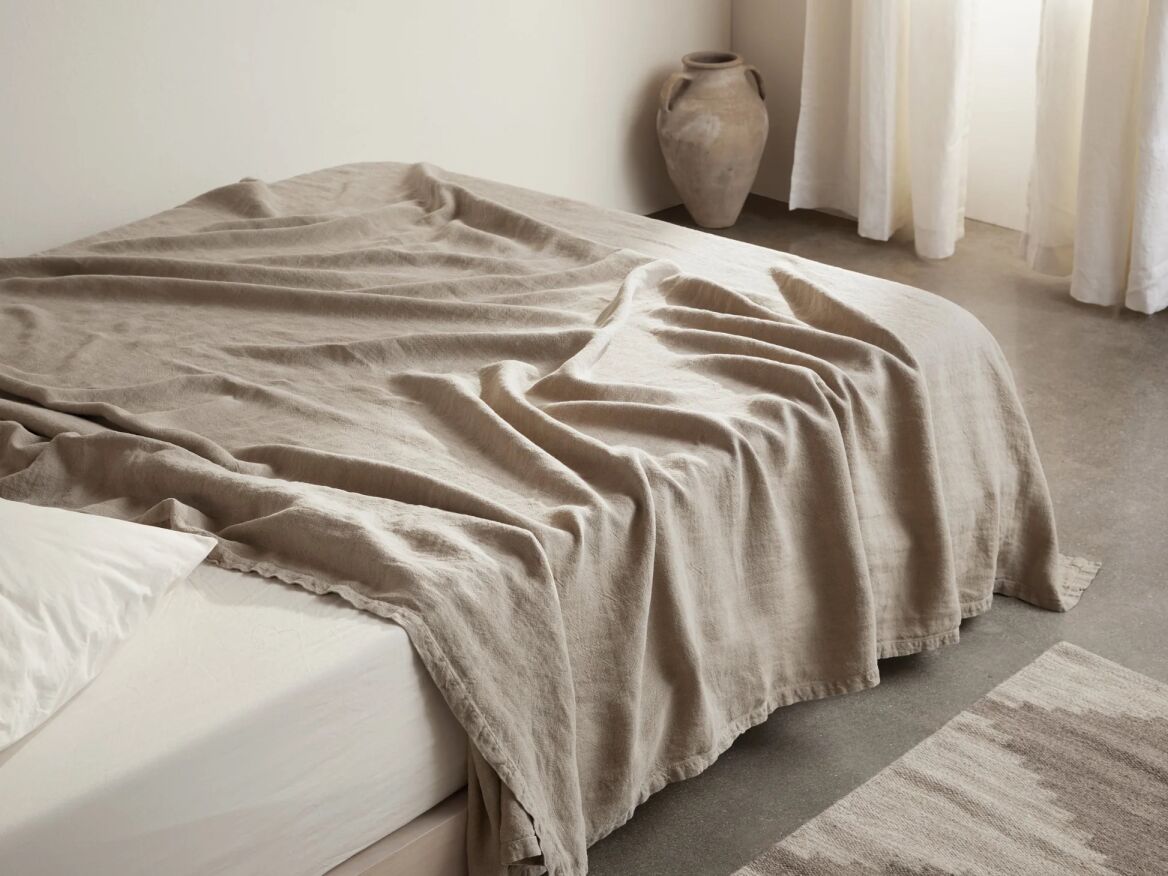 10 Easy Pieces: Simple Linen Bed Covers - Remodelista